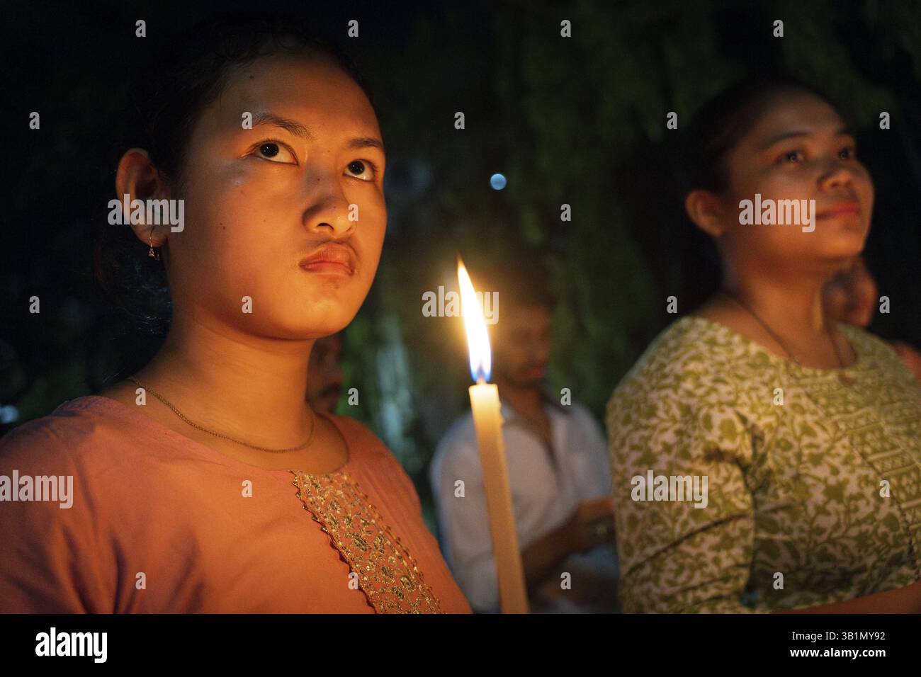 Students candle light protest over Pahalgam terror attack on in ...