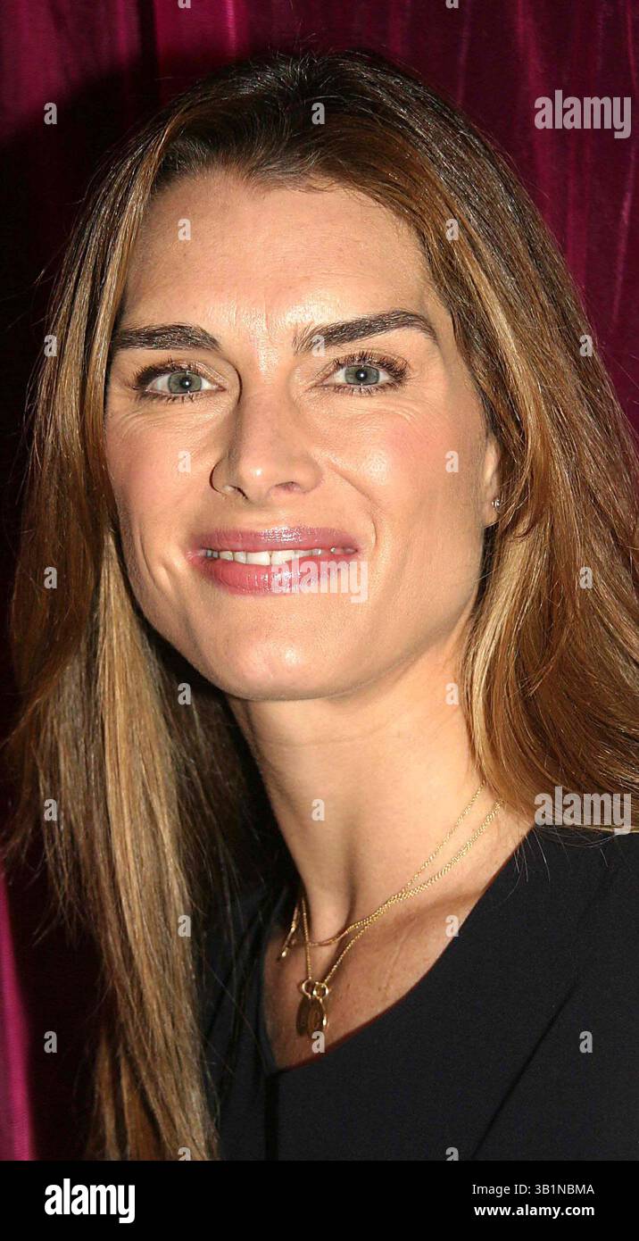 Jan. 1, 1980 - New York, New York, U.S. - I9664BT.NATIONAL DOWN ...