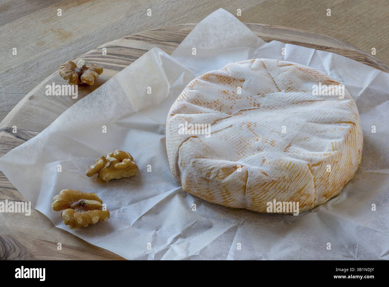 Red smear cheeses hi-res stock photography and images - Alamy