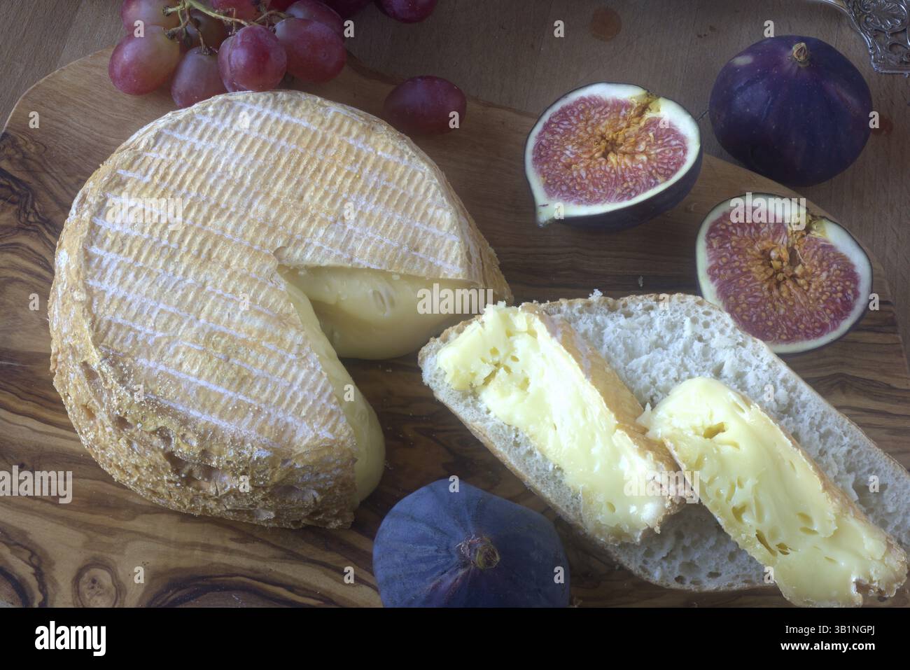 Livarot hi-res stock photography and images - Alamy