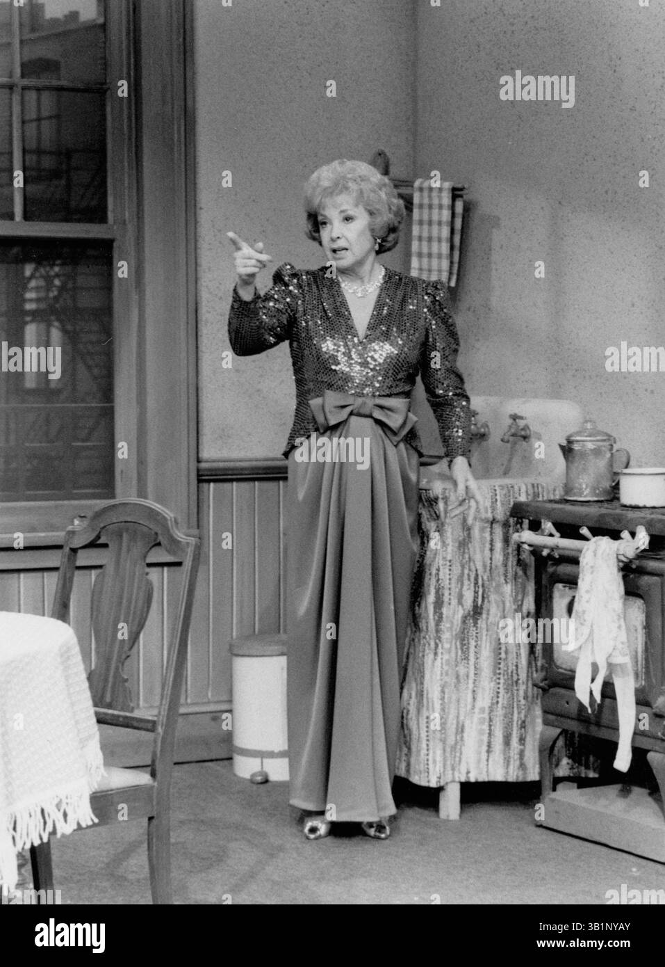 Audrey meadows hi-res stock photography and images - Alamy