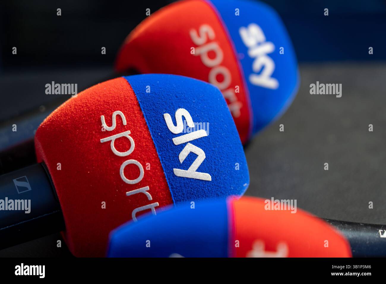 Dfb font hi-res stock photography and images - Alamy