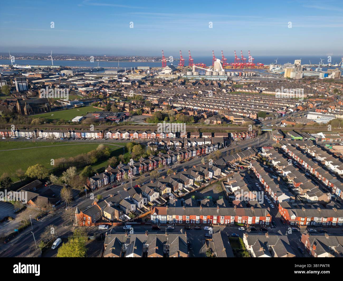 LIVERPOOL, MERSEYSIDE, ENGLAND - APRIL 06, 2025:Terraced houses in ...