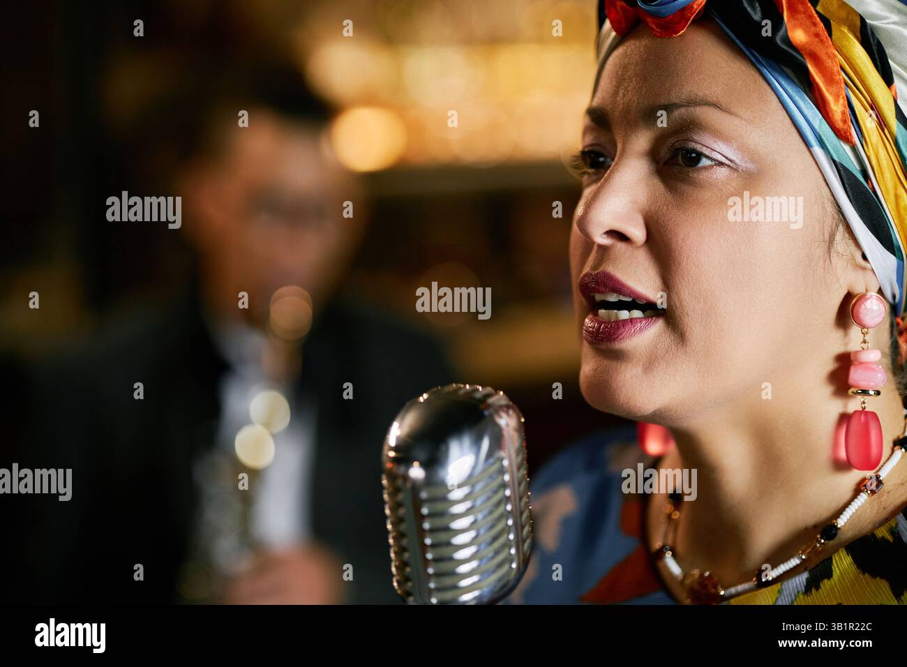 Female singer performing at jazz club hi-res stock photography and ...
