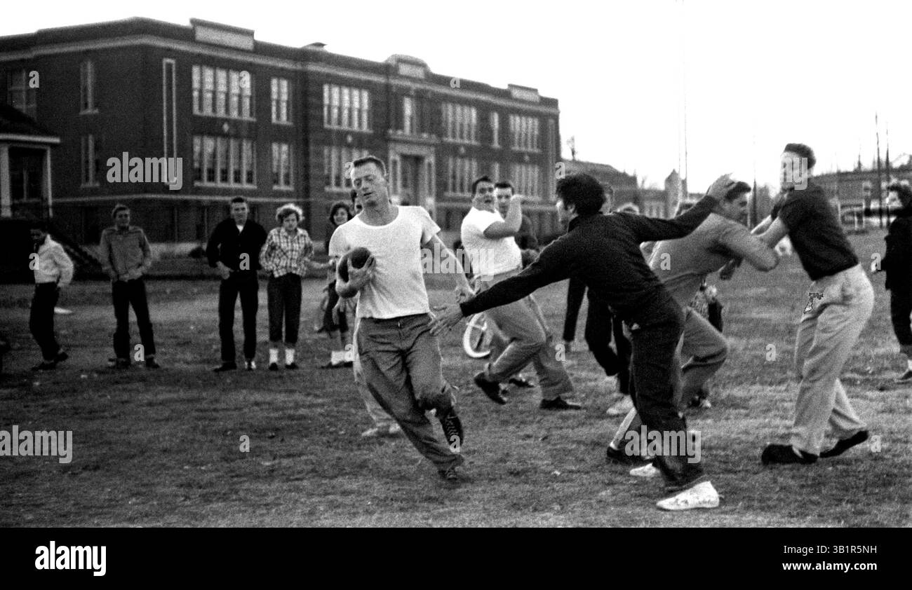 Elvis presley ed sullivan show Black and White Stock Photos & Images ...