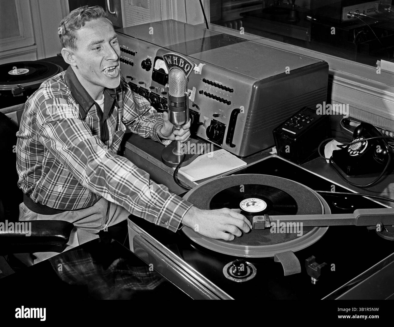 Jerry lee lewis and elvis presley Black and White Stock Photos & Images ...