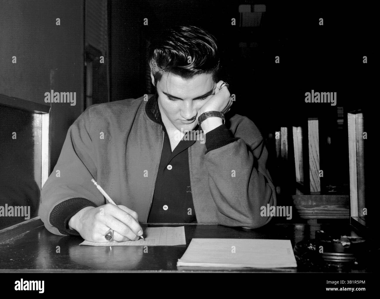 Elvis army train hi-res stock photography and images - Alamy
