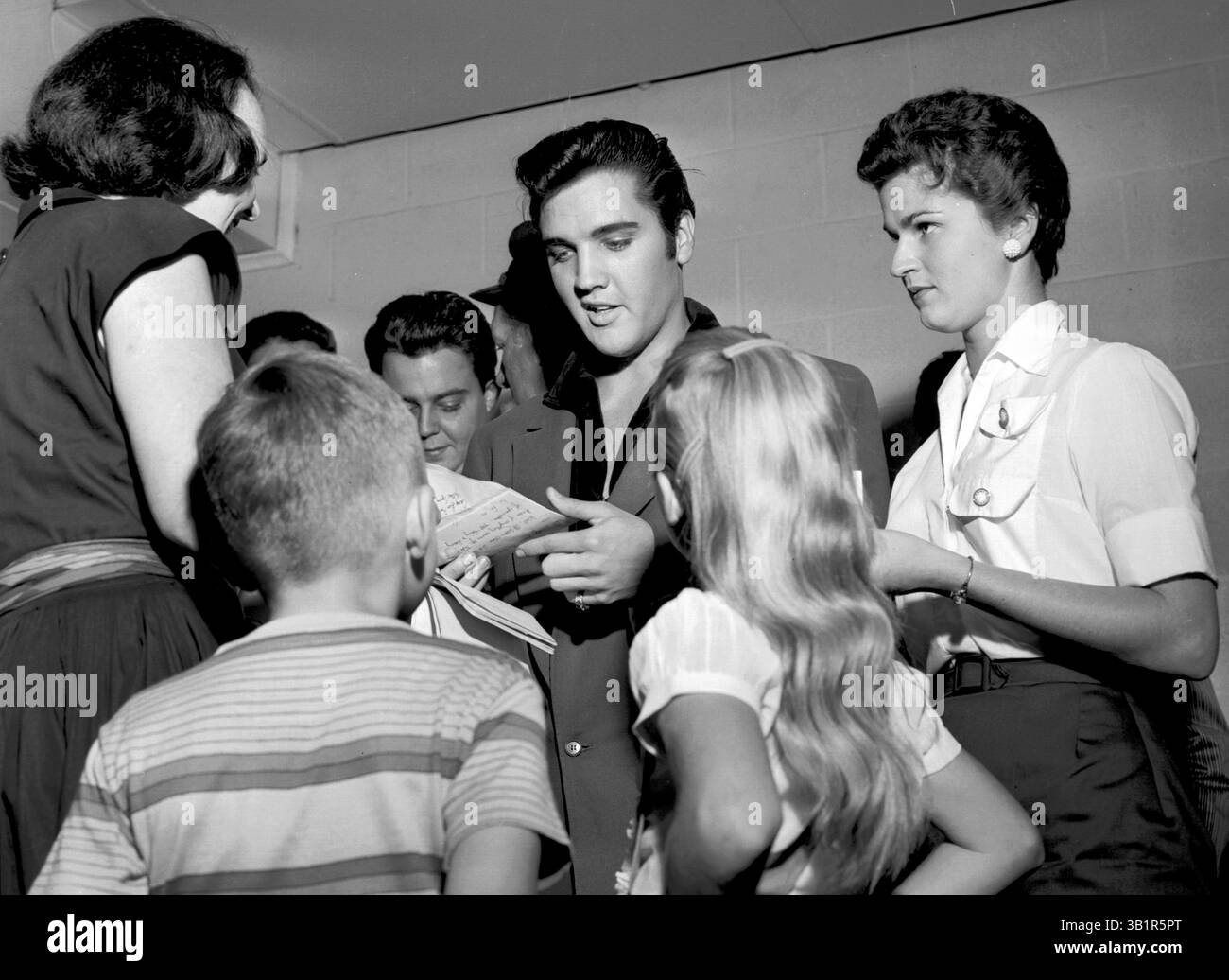 Oct. 1, 1957 - Memphis, TN, U.S. - Golden-haired Gail McEwen ...