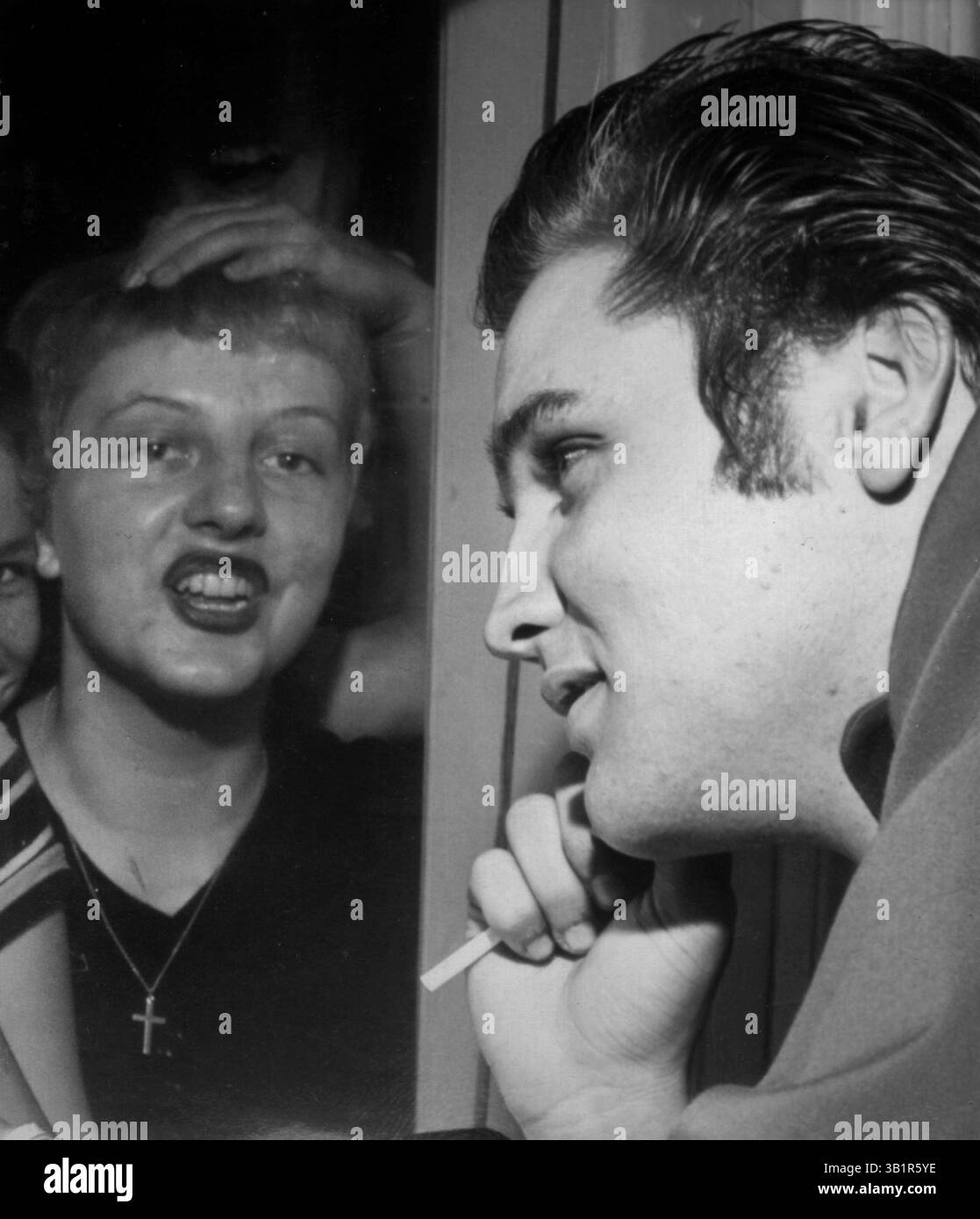 Elvis 1965 hi-res stock photography and images - Alamy