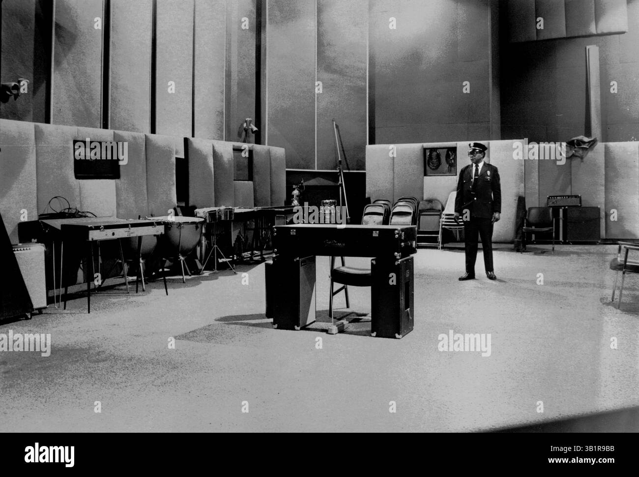 Judge ordered Black and White Stock Photos & Images - Alamy