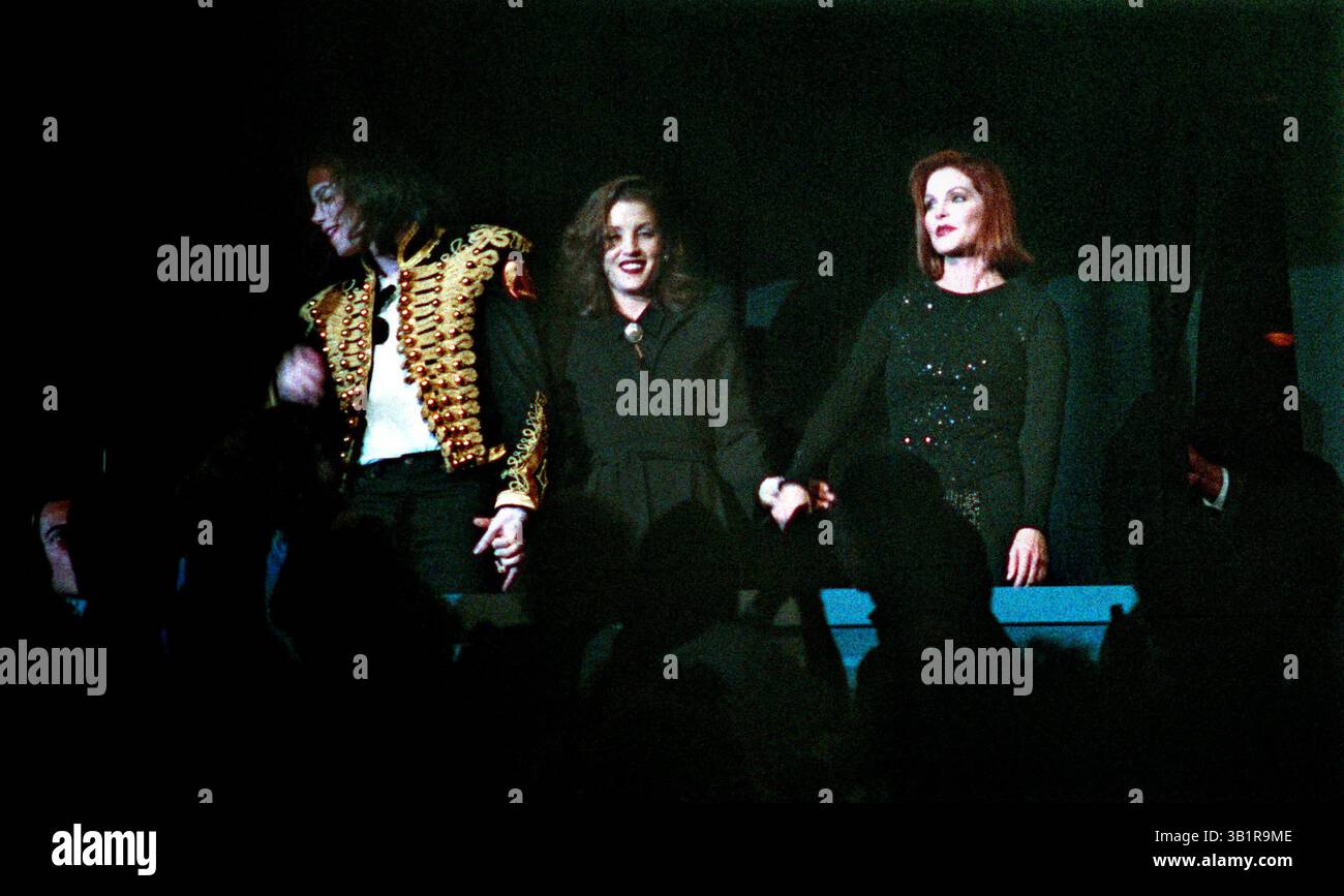 Lisa marie presley michael jackson hi-res stock photography and images ...