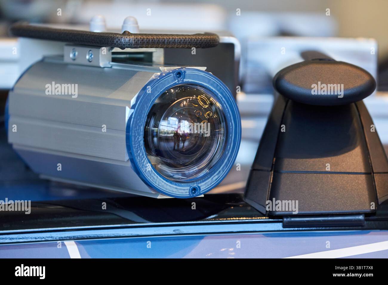 Autonomous vehicle, sensors for intelligent driving, mobile systems ...