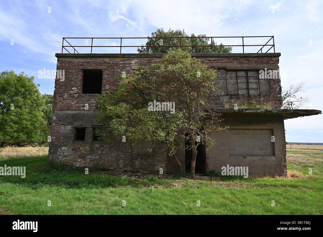 WW2 military airfield watch office, Aerodrome control tower at Forma ...