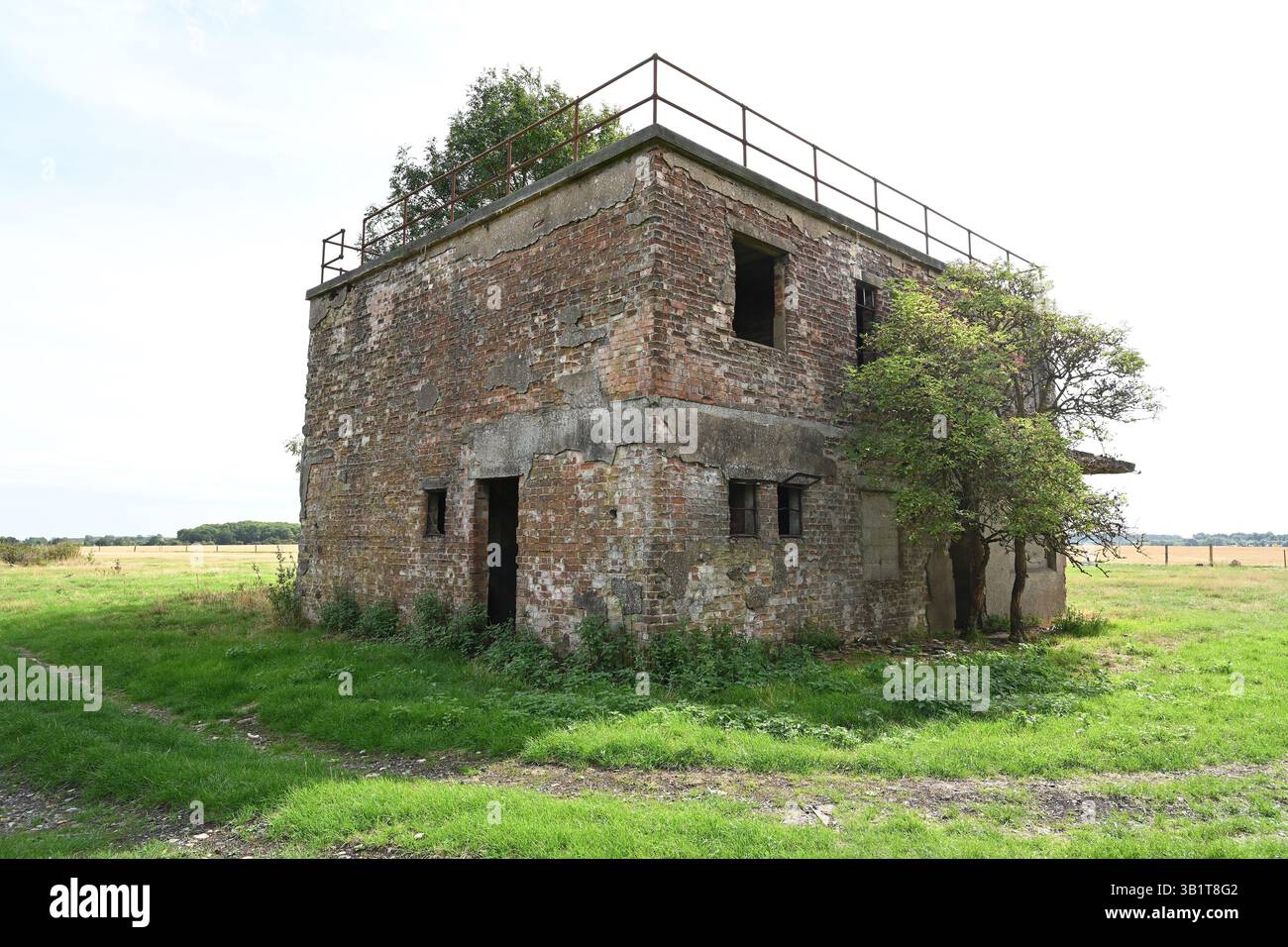 WW2 military airfield watch office, Aerodrome control tower at Forma ...