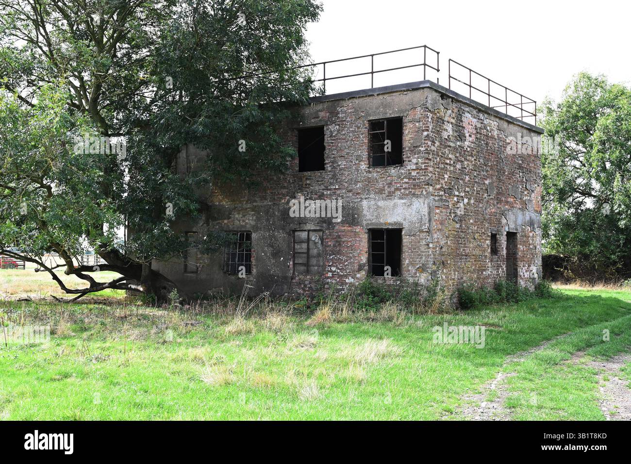 WW2 military airfield watch office, Aerodrome control tower at Forma ...