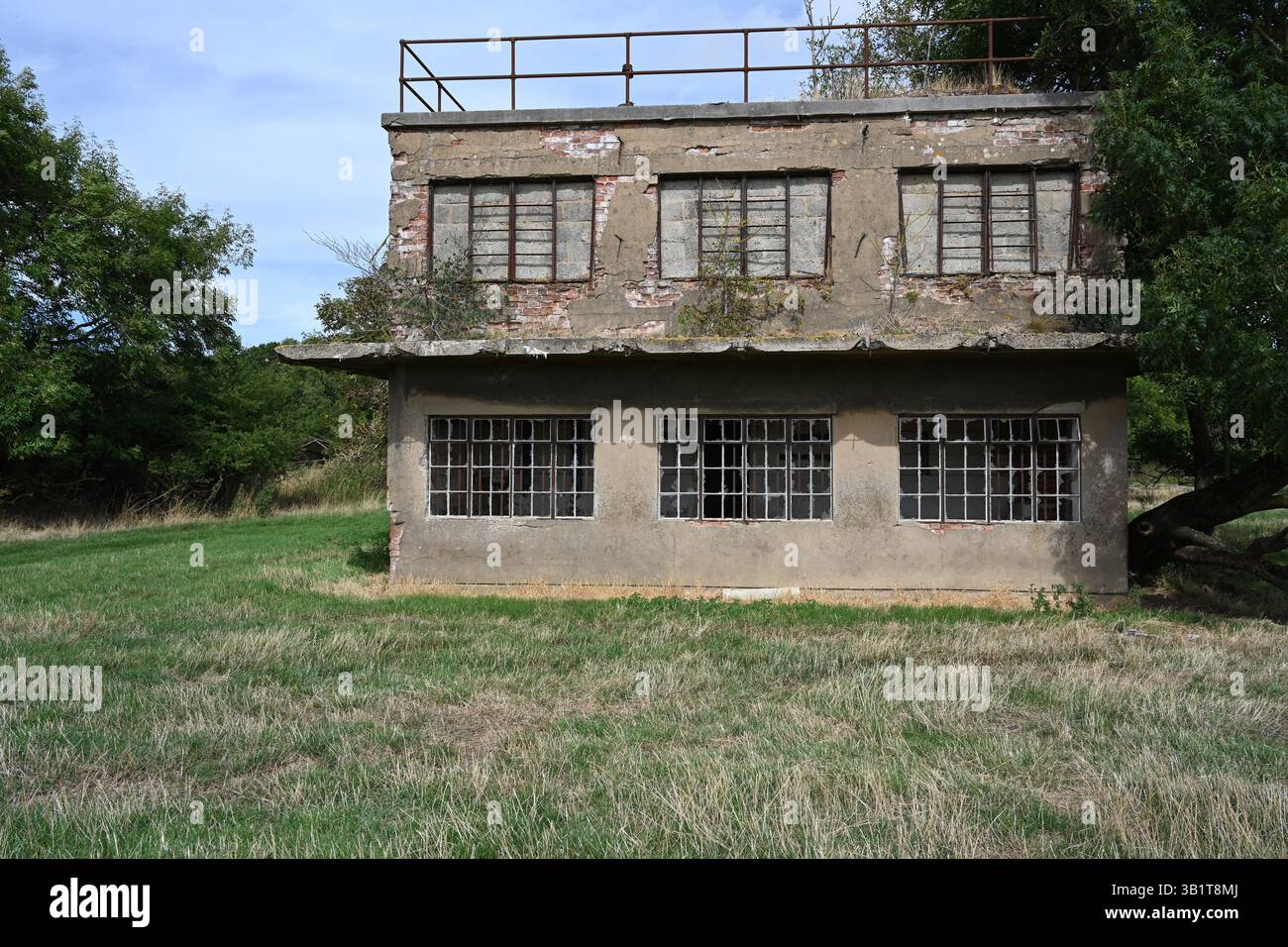 WW2 military airfield watch office, Aerodrome control tower at Forma ...