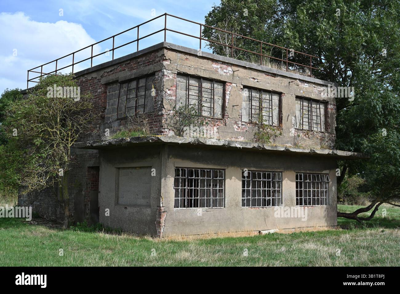WW2 military airfield watch office, Aerodrome control tower at Forma ...