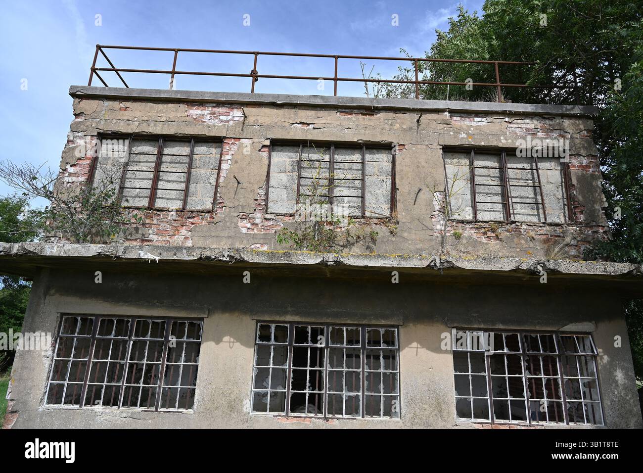 WW2 military airfield watch office, Aerodrome control tower at Forma ...