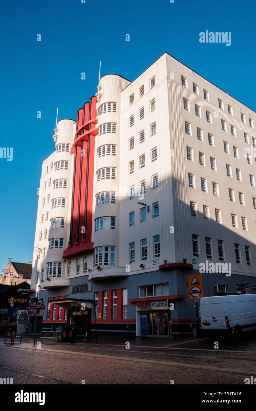 Glasgow Scotland: 8th Jan 2025: Spotlight on Glasgow Sauchiehall Street ...