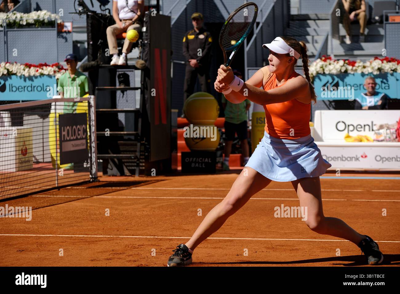 Mirra andreeva vs magdalena frech pol hi-res stock photography and images - Alamy