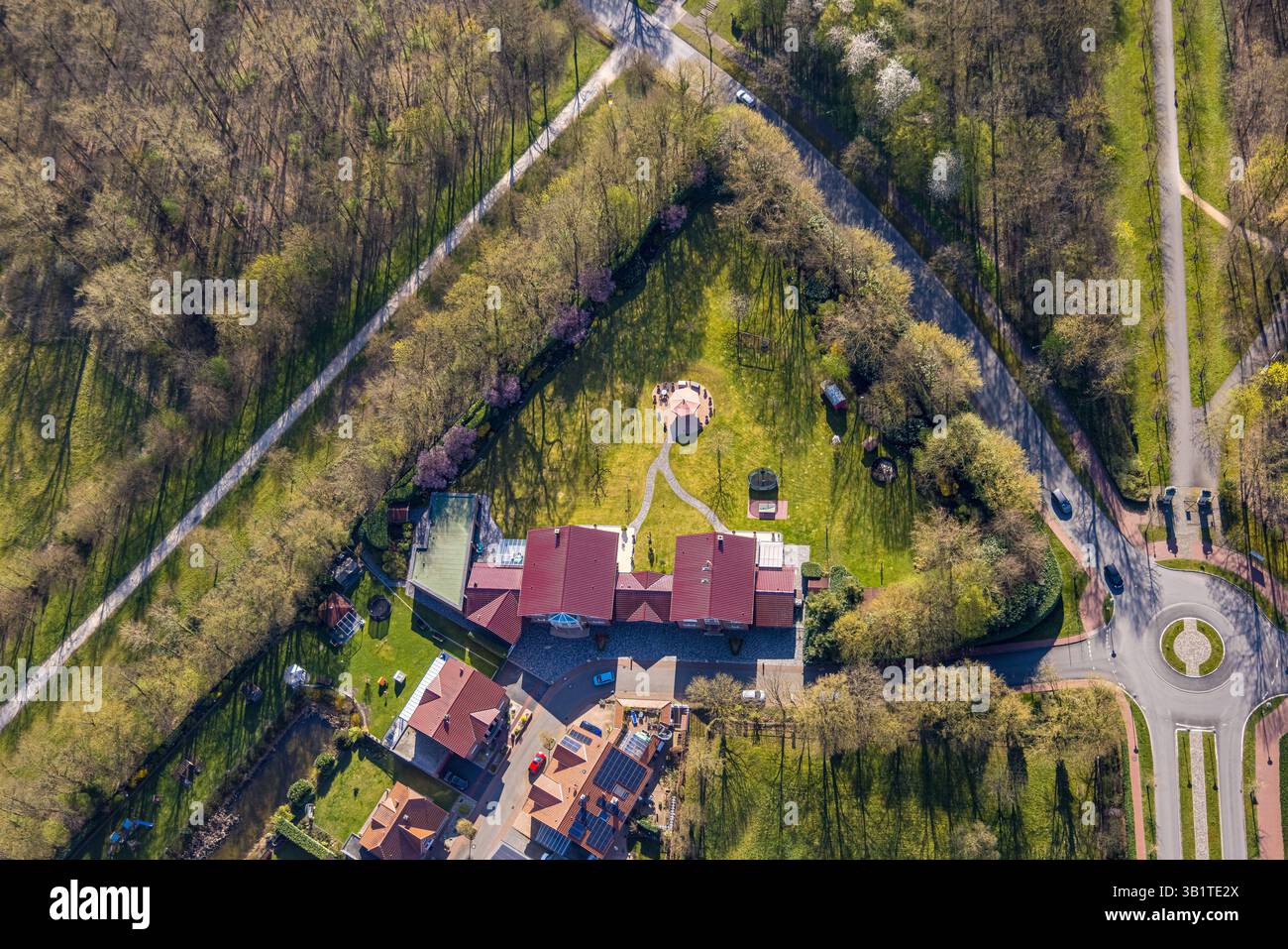 Luftbild, Wohnhaus Am Schloßgraben, Kreisverkehr Schloßstraße ...