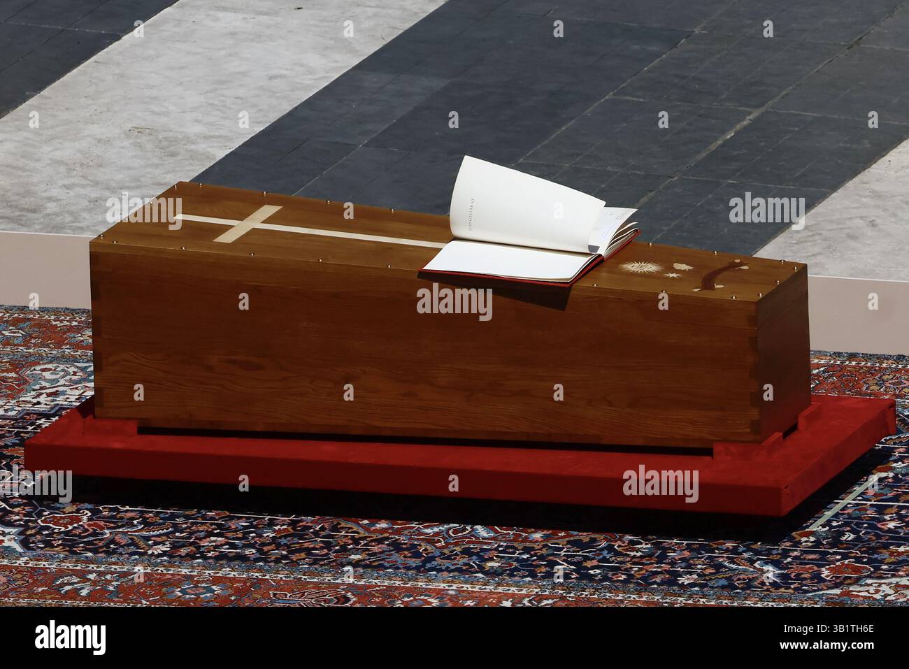 Funerale di Papa Francesco in Piazza San Pietro - Città del Vaticano ...
