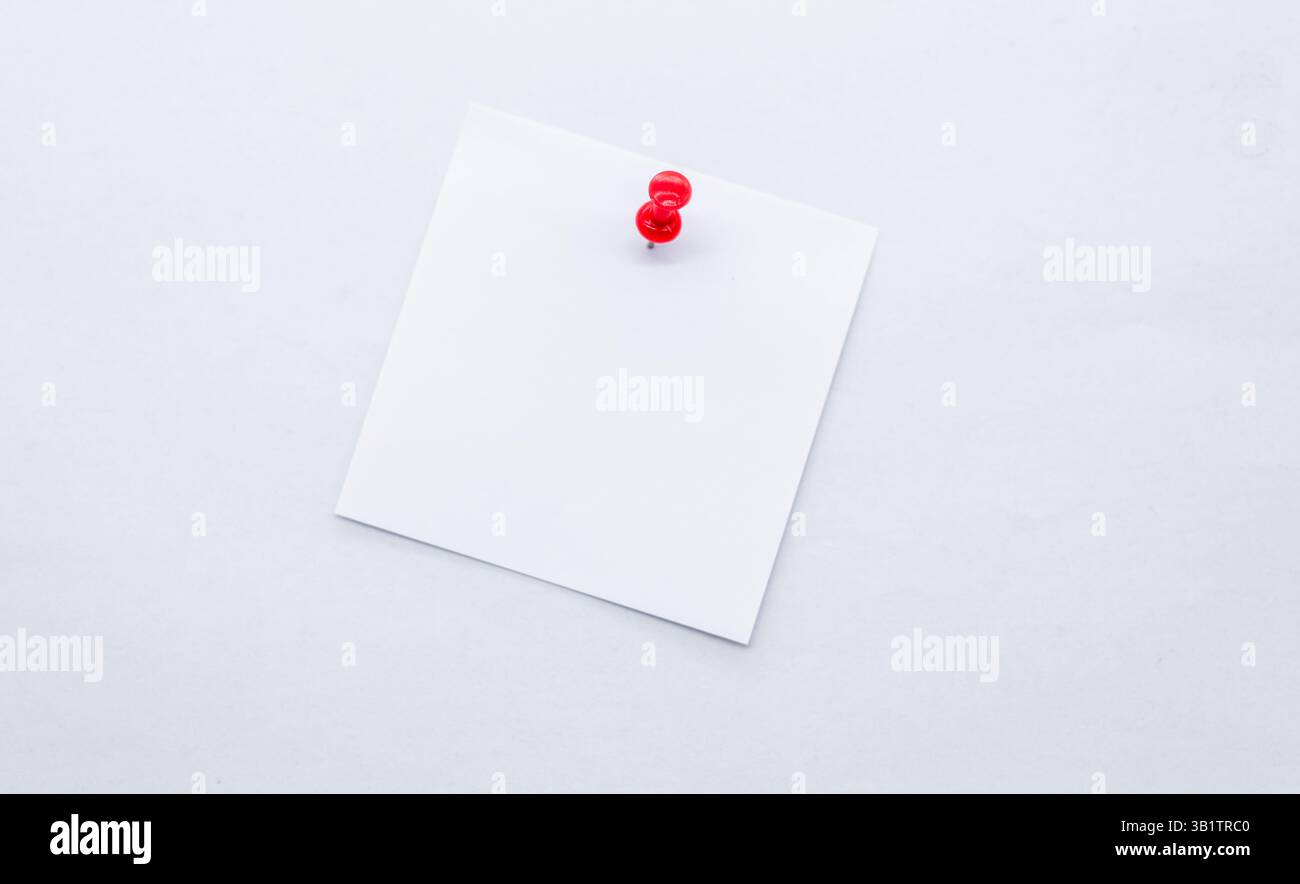 White blank sticky note hi-res stock photography and images - Alamy