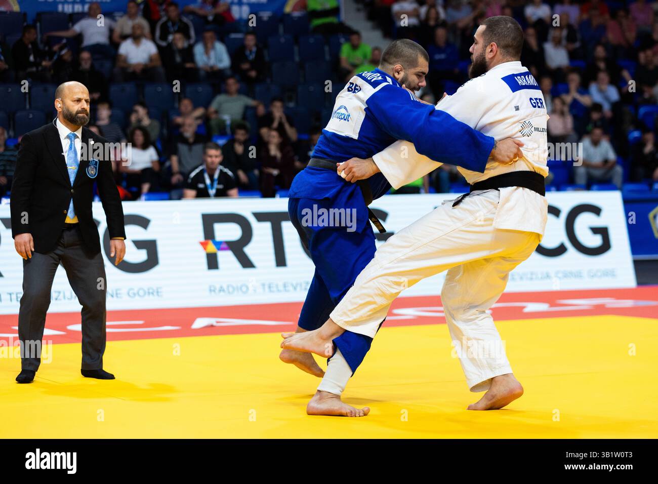 Podgorica, Montenegro. 26th Apr, 2025. Belgian Toma Nikiforov (blue) and German Erik Abramov ...