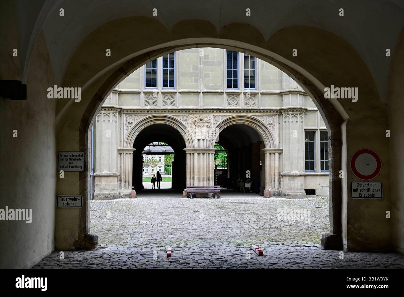 Blick in den Innenhof von Schloss Ehrenburg. Coburg, 24.04.2025 Bayern ...