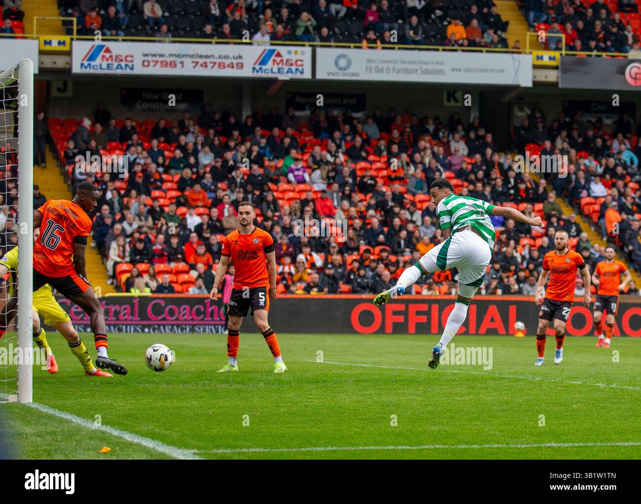Tannadice Park, Dundee, UK. 26th Apr, 2025. Scottish Premiership ...