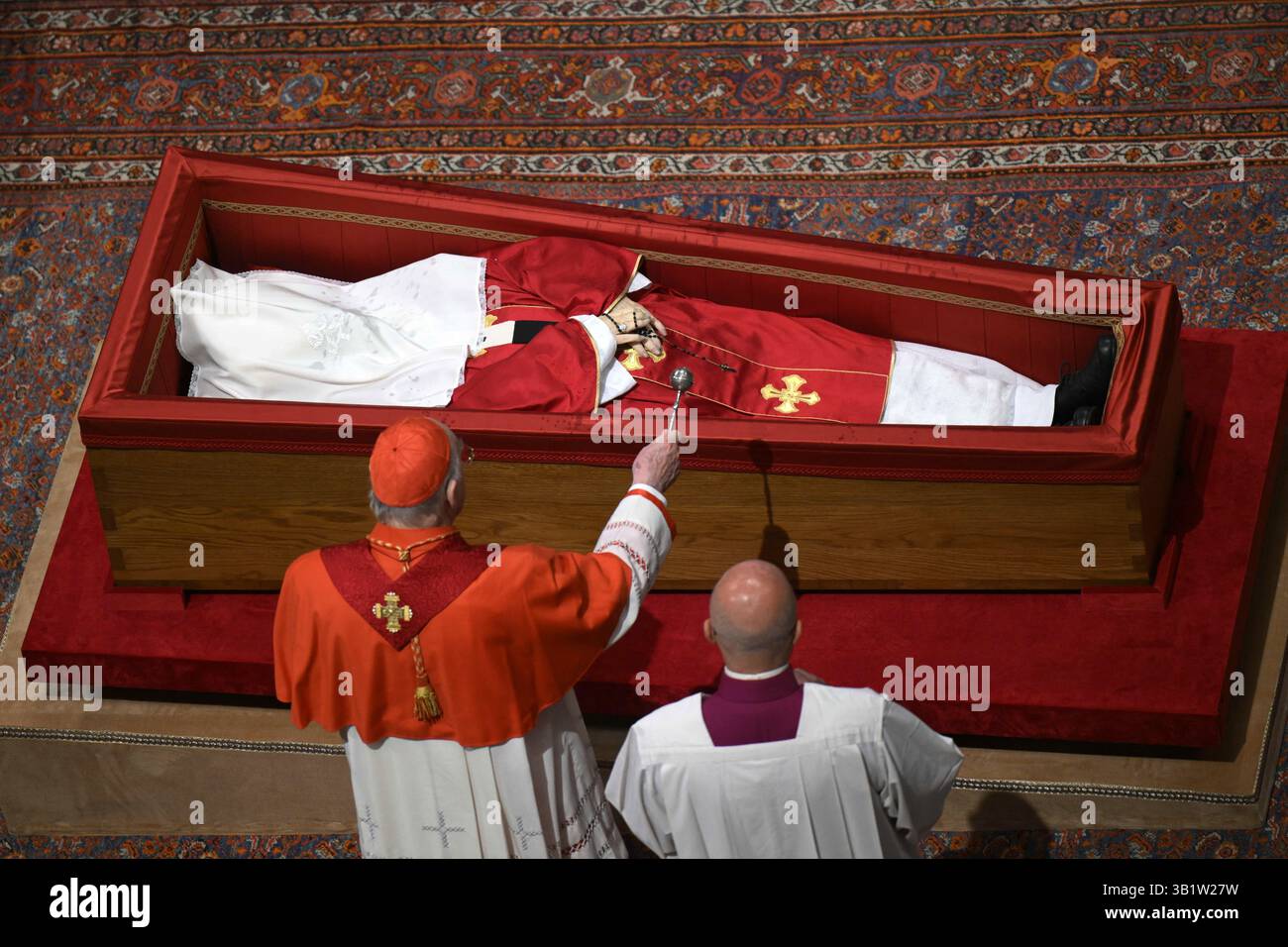 The casket of Pope Francis is sealed at St. Peter's Basilica, ahead of ...