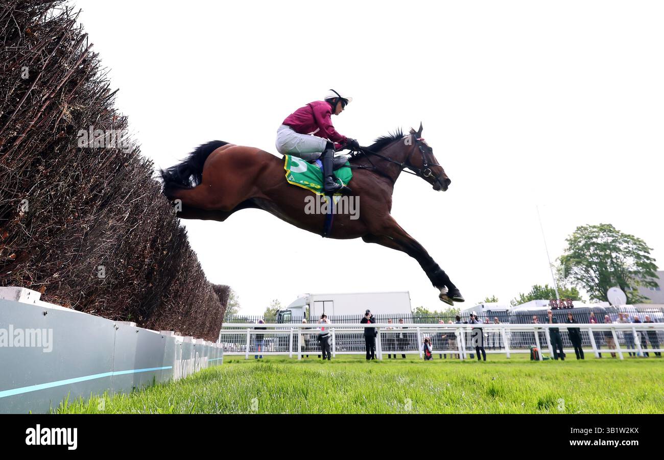 Mahons Glory ridden by jockey Lee Edwards during the bet365 Josh ...