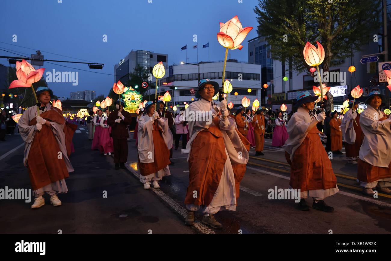 Lantern Festival In Seoul Buddhists Carry Lanterns As They Take Part In lantern-festival-in-seoul-buddhists-carry-lanterns-as-they-take-part-in