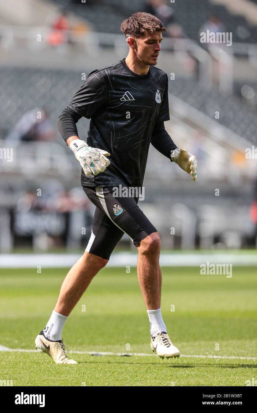Newcastle, UK. 25th Apr, 2025. Nick Pope Newcastle United Goalkeeper in ...