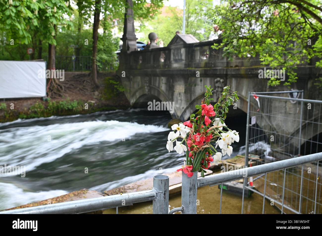 Munich, Deutschland. 26th Apr, 2025. Munich's Eisbach wave closed after ...
