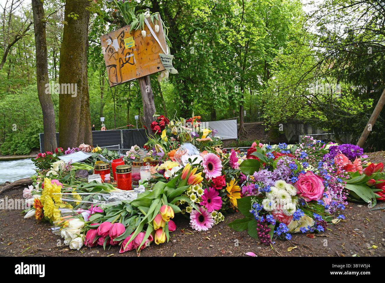 Munich, Deutschland. 26th Apr, 2025. Munich's Eisbach wave closed after ...