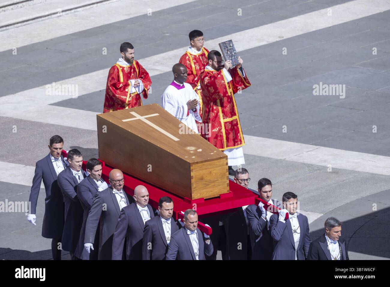 Rome, Italy. 26th Apr, 2025. Rome, Funeral of Pope Francis Ceremony in ...