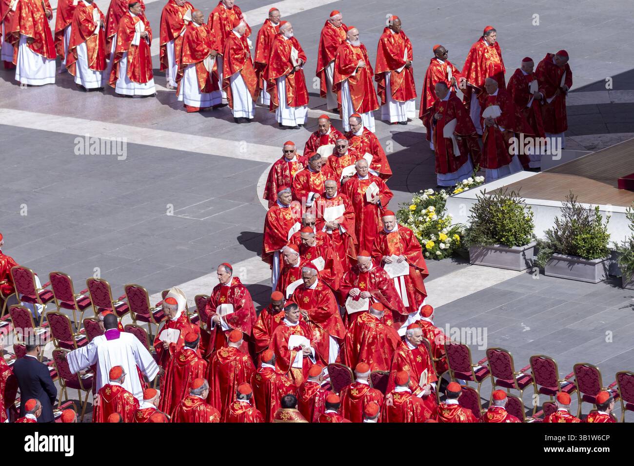 Rome, Italy. 26th Apr, 2025. Rome, Funeral of Pope Francis Ceremony in ...