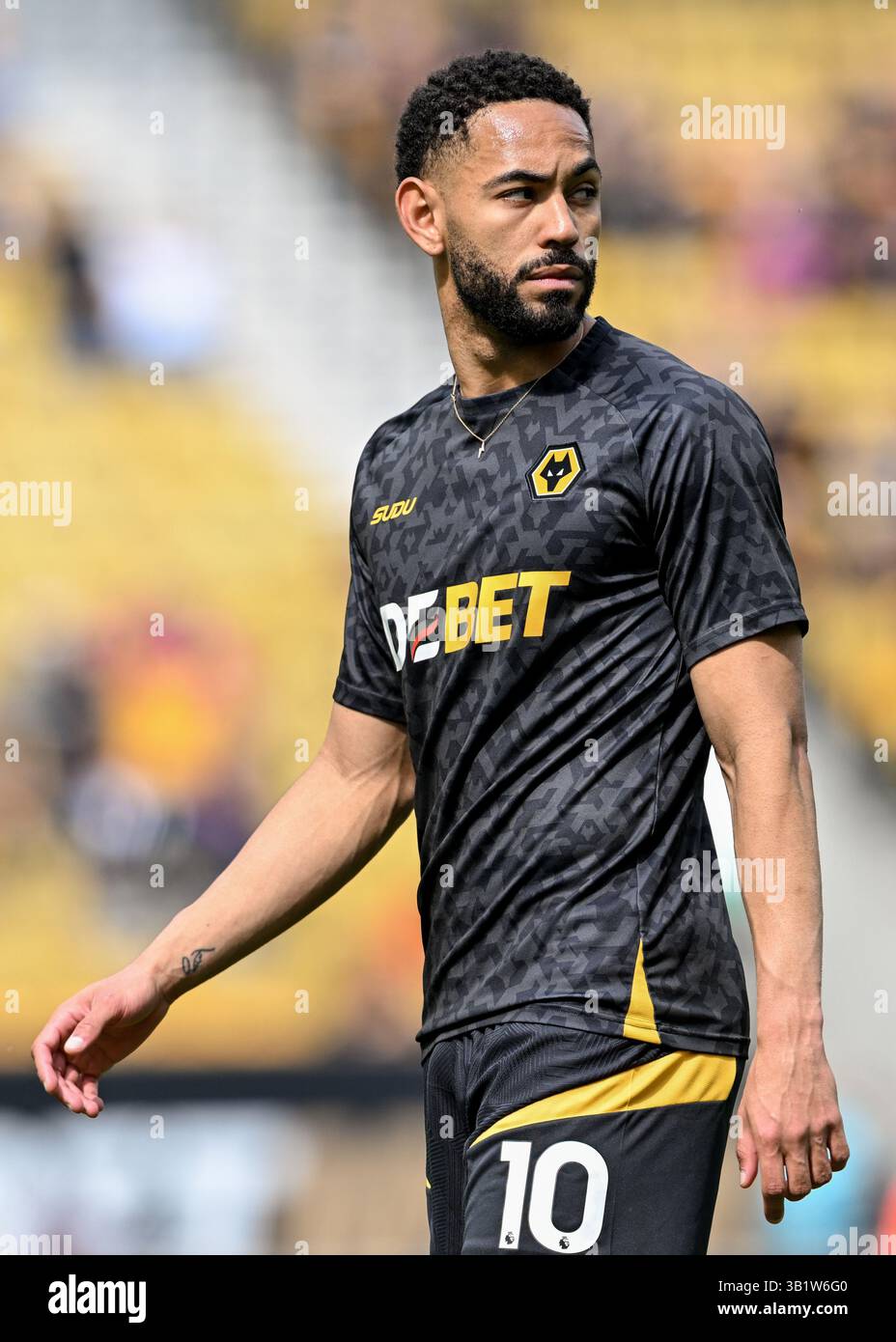 Wolverhampton Wanderers' Matheus Cunha warms up ahead of the Premier ...
