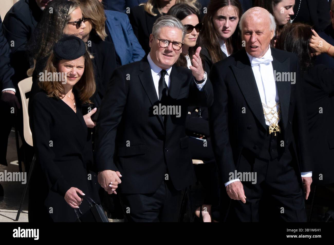 Rome, Italy. 26th Apr, 2025. British Prime Minister Keir Starmer (c ...