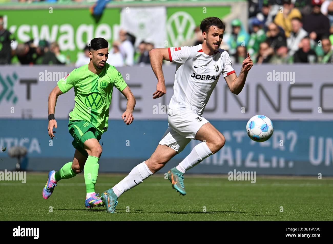 26 April 2025, Lower Saxony, Wolfsburg: Soccer: Bundesliga, VfL ...