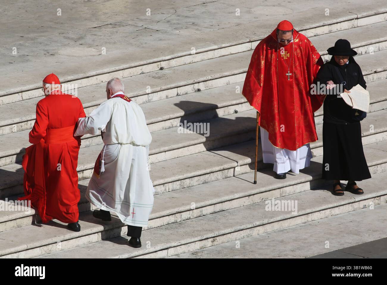 Vatican City, Vatican. 26th Apr 2025. VATICAANSTAD - Cardinals the ...