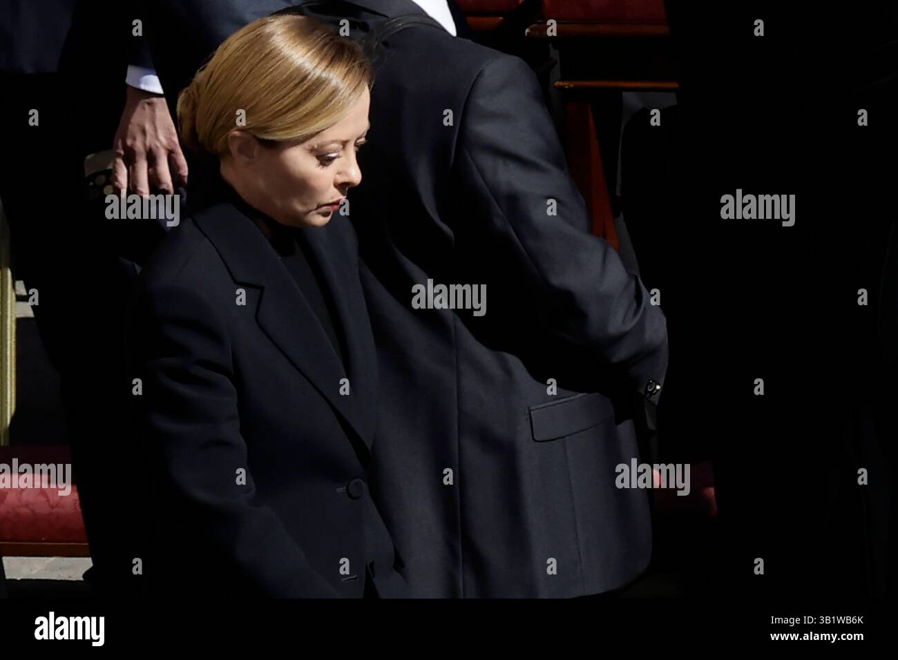 Pope Francis Honored at Solemn Funeral in St. Peters Square Italian ...