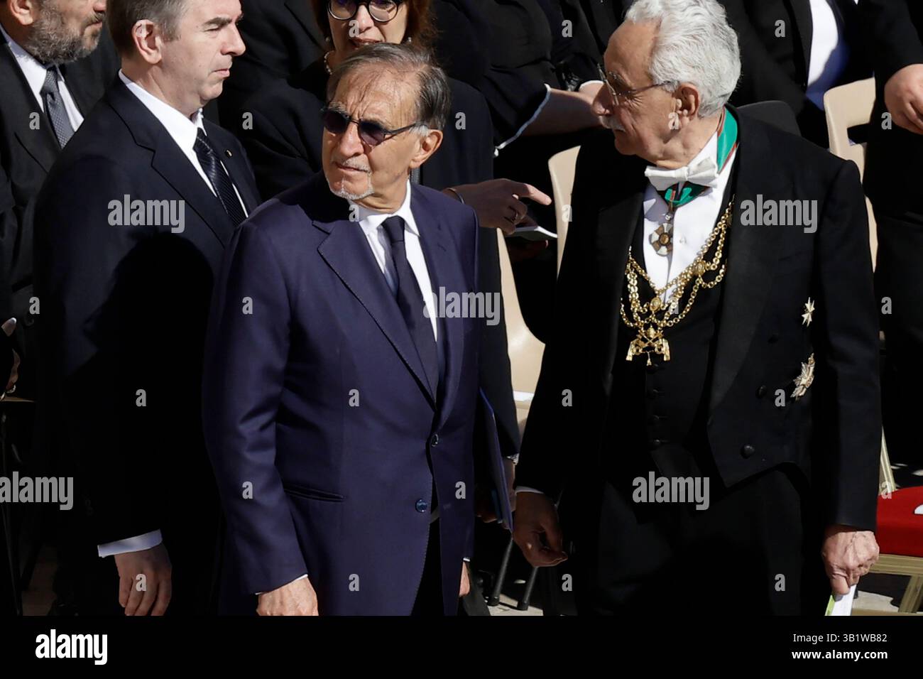 Pope Francis Honored at Solemn Funeral in St. Peters Square The ...