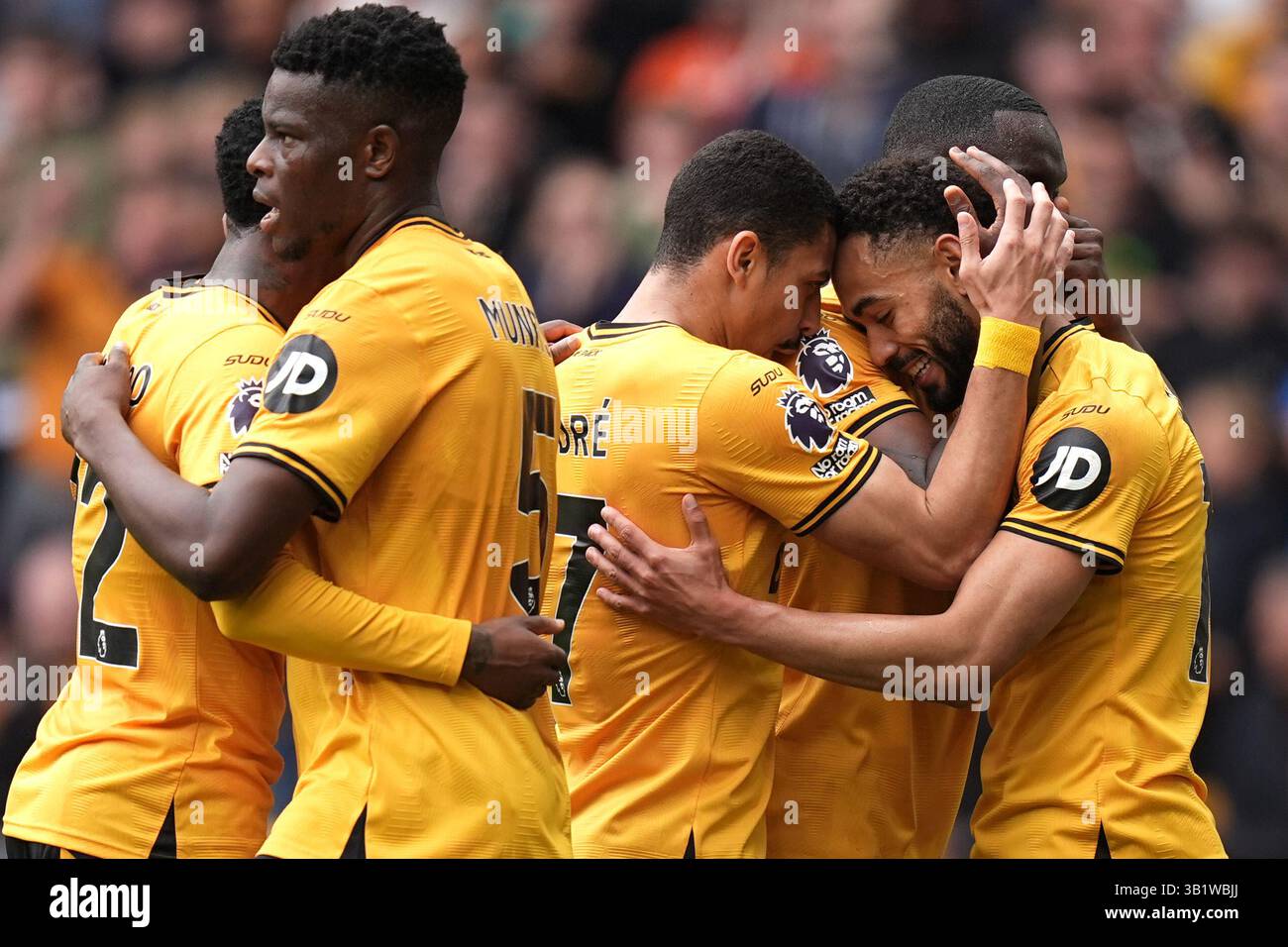 Wolverhampton Wanderers' Matheus Cunha (right) celebrates scoring their ...