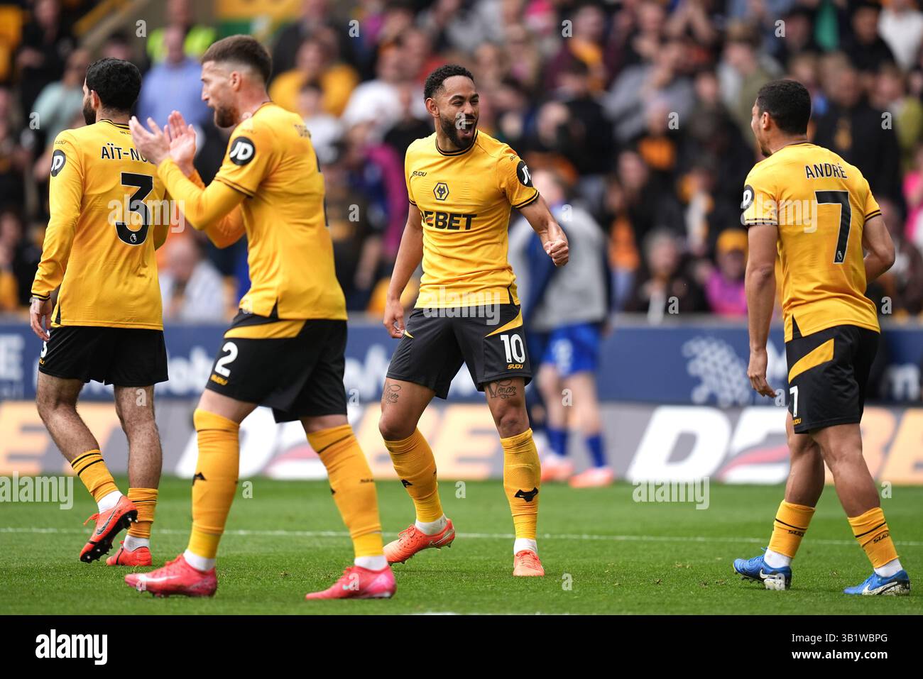 Wolverhampton Wanderers' Matheus Cunha celebrates scoring their side's ...