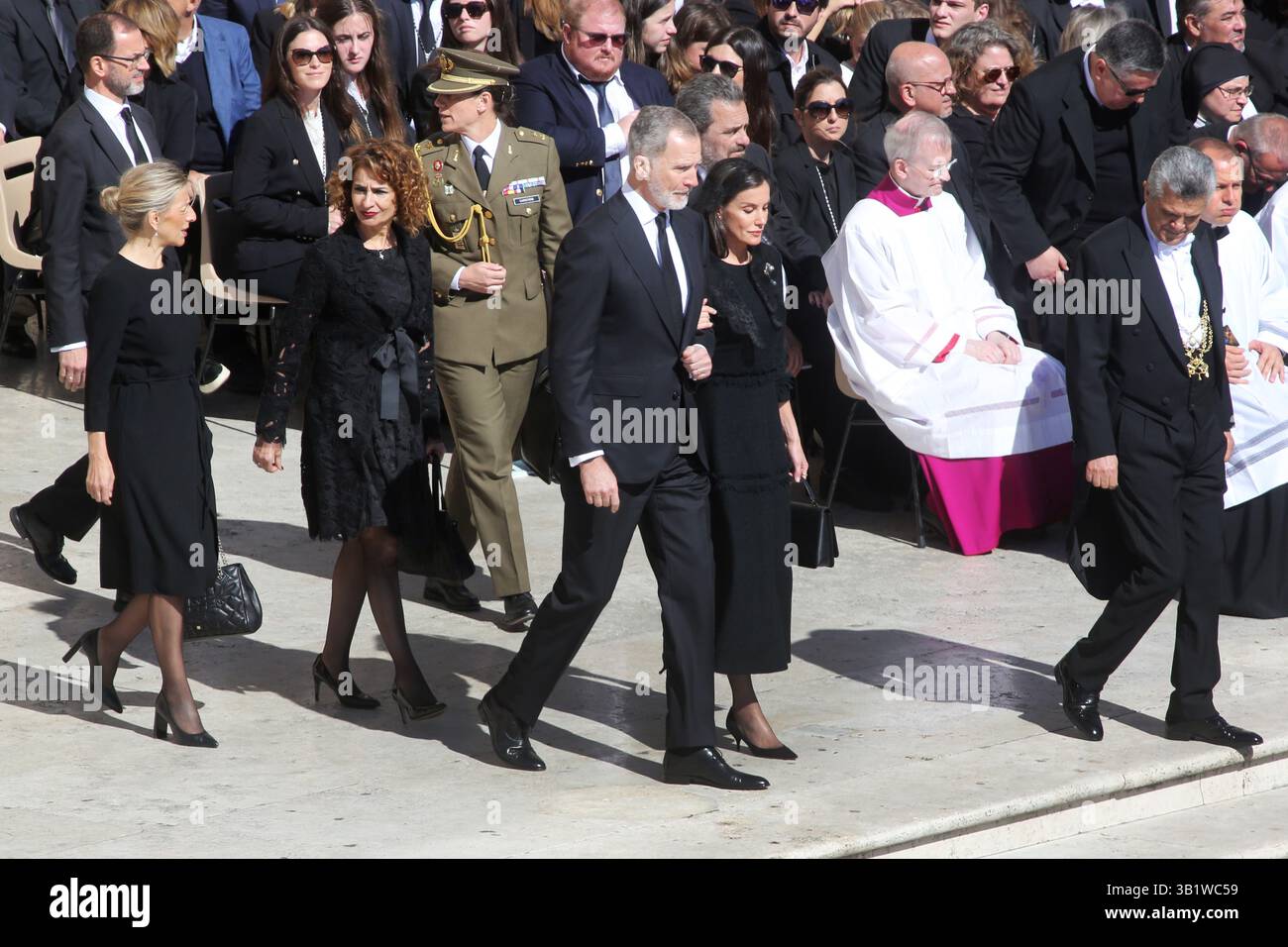 Vatican City, Vatican. 26th Apr 2025. VATICAN CITY - Spain's King ...