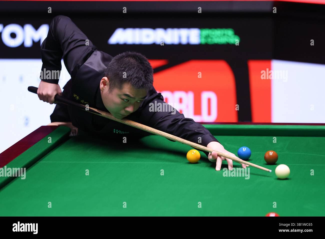 Pang Junxu during the game against Ronnie O’Sullivan during the 2025 ...
