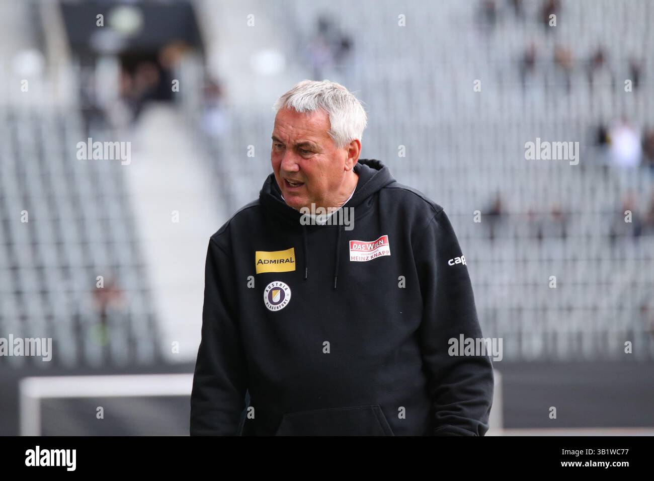 LINZ, AUSTRIA - APRIL 26: head coach Peter Pacult of Austria Klagenfurt ...