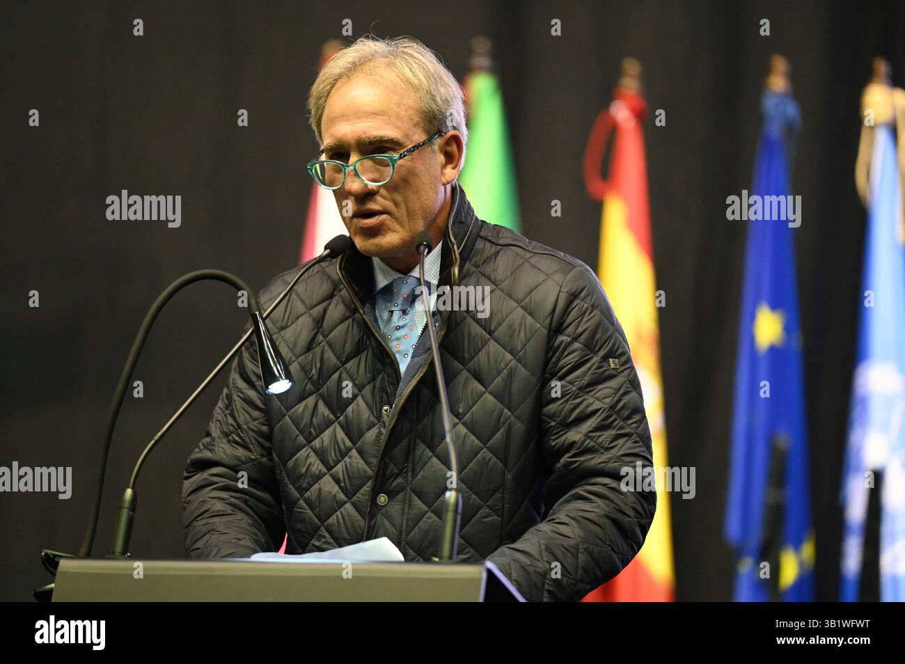 Former footballer Andoni Goikoetxea speaks during the event 'A cry for peace, the end of wars ...